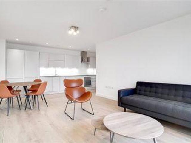 2 Bedrooms Flat for rent in Templar House, Forrester Way E15