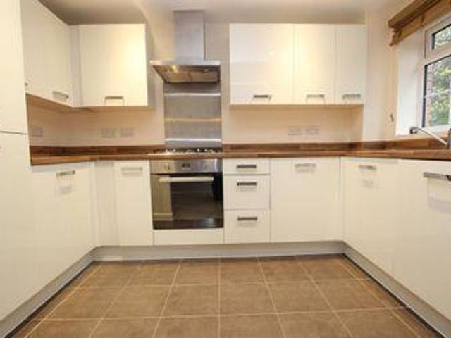 2 Bedrooms Flat for rent in Temple Rd, Bolton BL1
