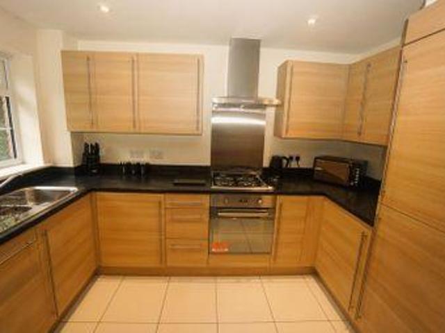 2 Bedrooms Flat for rent in Temple Road, Bolton BL1