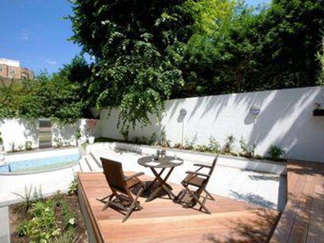 2 Bedrooms Flat for rent in Templeton Place, Kensington, London SW5