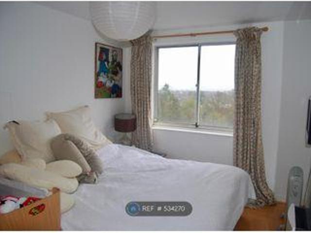 2 Bedrooms Flat for rent in Tenbury Close, London E7
