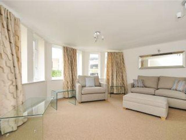 2 Bedrooms Flat for rent in Tennyson Lodge, Paradise Square, Oxford OX1