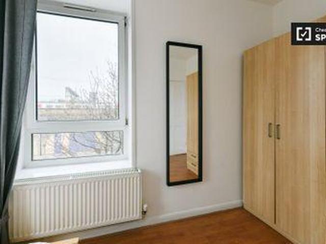 2 Bedrooms Flat for rent in Tent Street, London E1