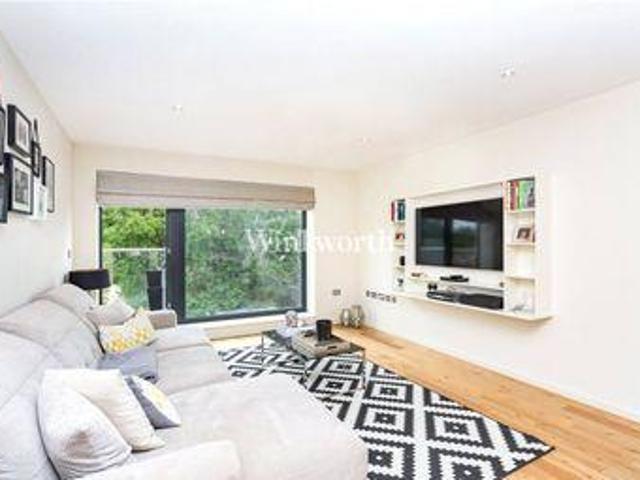 2 Bedrooms Flat for rent in Teseo House, 124 Granville Road, London NW2
