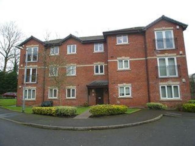 2 Bedrooms Flat for rent in Thurlwood Croft, Westhoughton, Bolton BL5