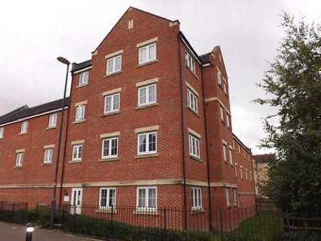 2 Bedrooms Flat for rent in Thursday Street, Swindon SN25