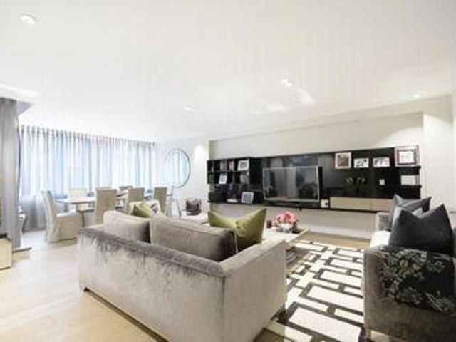 2 Bedrooms Flat for rent in Thayer Street, Marylebone, London W1U