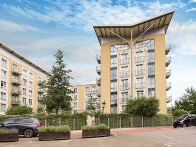 2 Bedrooms Flat for rent in The Meridian, Kenavon Drive, Reading RG1