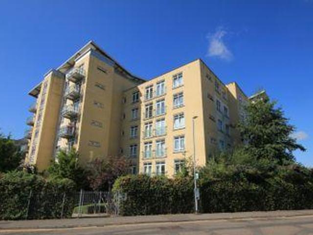 2 Bedrooms Flat for rent in The Meridian, Kenavon Drive, Reading RG1