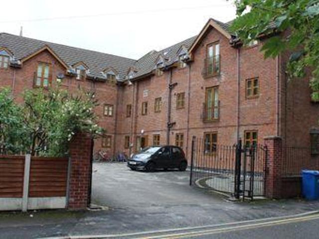 2 Bedrooms Flat for rent in The Mews, Atherton Rd, Hindley WN2