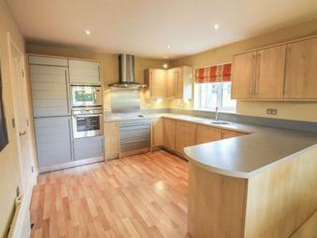 2 Bedrooms Flat for rent in The Mill, Edenfield BL0
