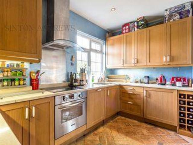 2 Bedrooms Flat for rent in The Orchard, Montpelier Road W5