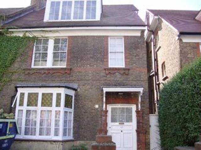 2 Bedrooms Flat for rent in The Avenue, Chiswick, London W4