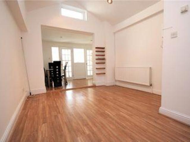2 Bedrooms Flat for rent in The Avenue, London NW6