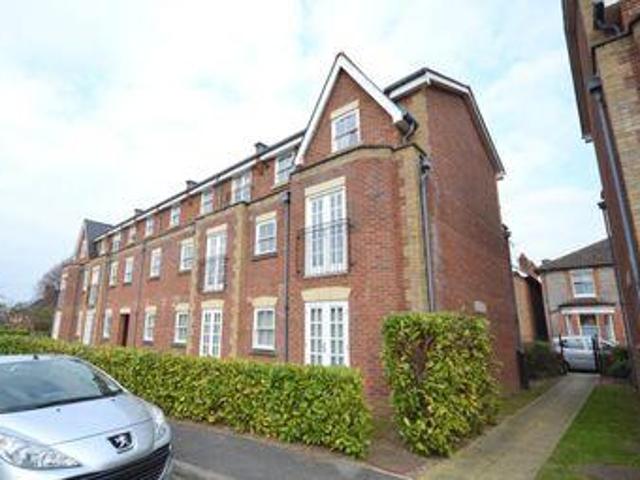 2 Bedrooms Flat for rent in The Bars, Guildford GU1