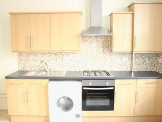 2 Bedrooms Flat for rent in The Birches, Station Road, London E12