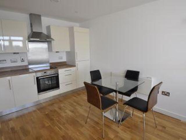 2 Bedrooms Flat for rent in The Boulevard, Didsbury M20