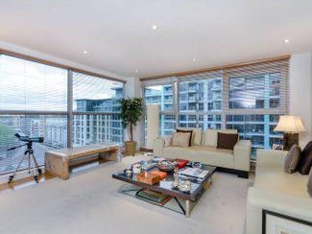 2 Bedrooms Flat for rent in The Boulevard, Sands End SW6