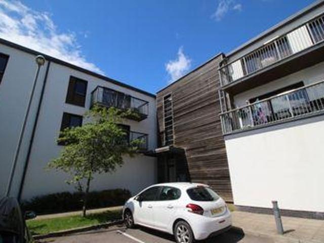 2 Bedrooms Flat for rent in The Courtyard, Beggarwood, Basingstoke RG22