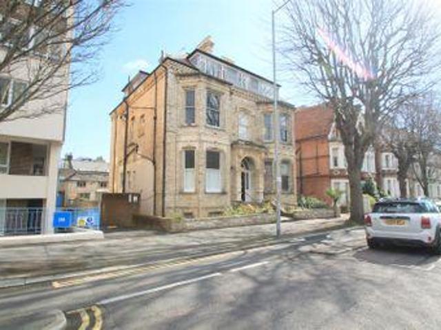 2 Bedrooms Flat for rent in The Drive, Hove BN3