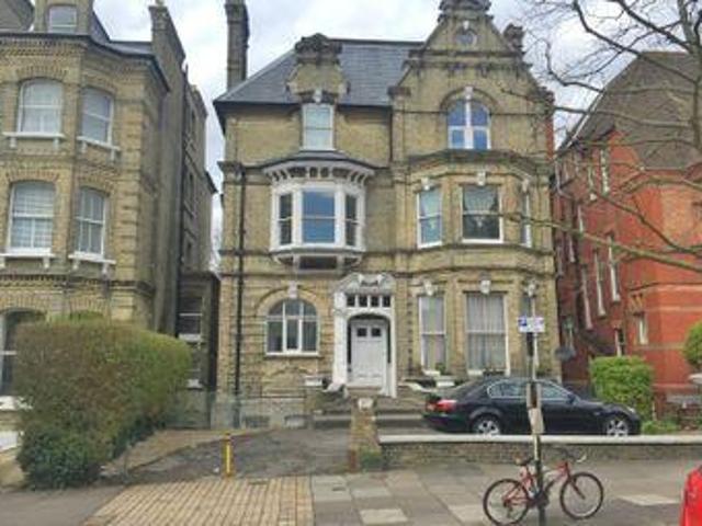 2 Bedrooms Flat for rent in The Drive, Hove BN3