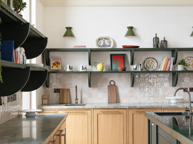 2 Bedrooms Flat for Rent in The Eades, Selborne Road | Foxtons