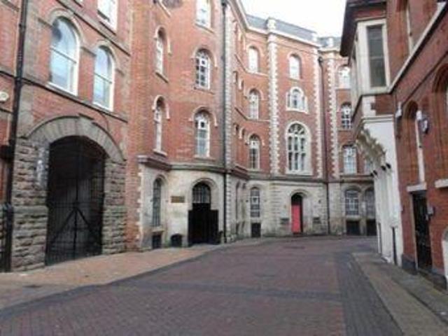 2 Bedrooms Flat for rent in The Establishment, Nottingham City Centre NG1
