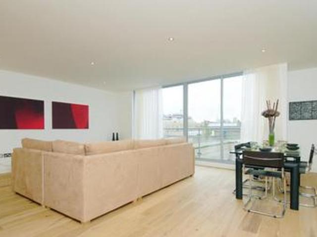 2 Bedrooms Flat for rent in The Foundry, Shoreditch, London EC2A