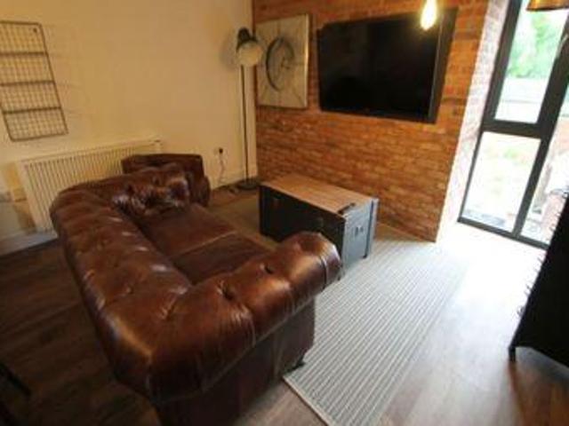 2 Bedrooms Flat for rent in The Grid, Moorland Avenue, Leeds LS6
