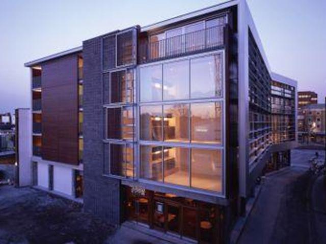 2 Bedrooms Flat for rent in The Grove, London E15