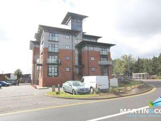 2 Bedrooms Flat for rent in The Heights, Walsall Road B71