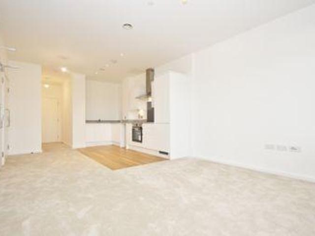 2 Bedrooms Flat for rent in The Horizon Apartments, 51 69 Ilford Hill, Ilford IG1