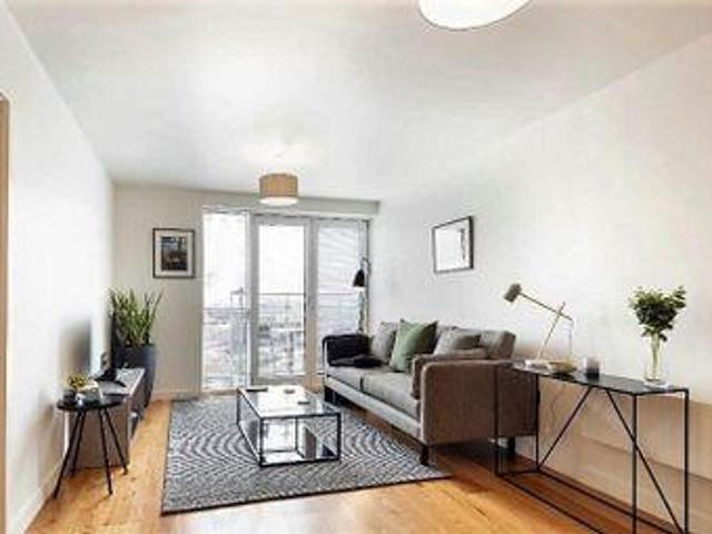 2 Bedrooms Flat for rent in The Landmark, Bank Street, Canary Wharf E14