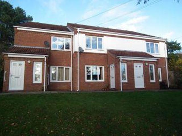 2 Bedrooms Flat for rent in The Lane, Alwoodley, Leeds LS17