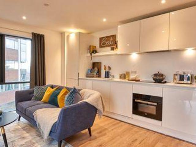 2 Bedrooms Flat for rent in The Lansdowne, Hagley Road B16