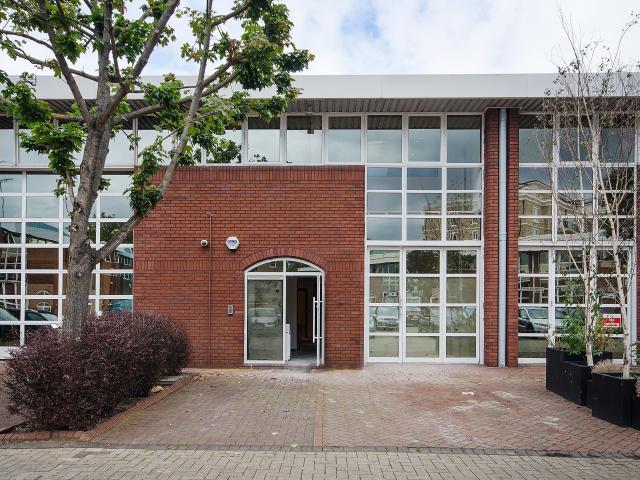 2 Bedrooms Flat for Rent in The Loft House | Foxtons