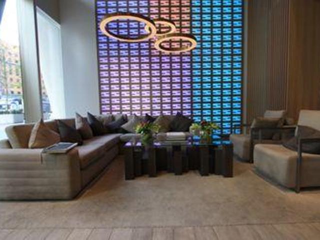 2 Bedrooms Flat for rent in The Pinnacle, Saffron Central Square, Croydon CR0