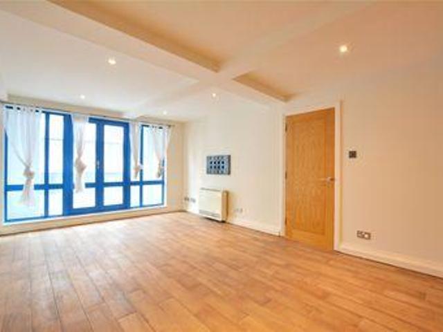 2 Bedrooms Flat for rent in The Plaza, 135, Vanbrugh Hill, Greenwich, London SE10