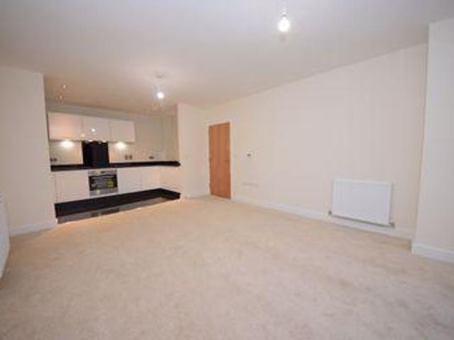 2 Bedrooms Flat for rent in The Point, Clarence Avenue, Gants Hill IG2
