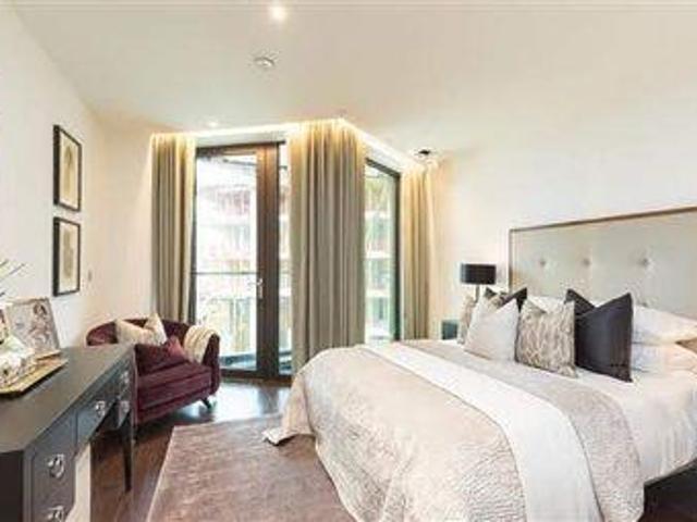 2 Bedrooms Flat for rent in The Residence, Nine Elms SW11