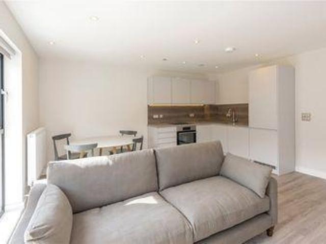 2 Bedrooms Flat for rent in The Stone Works, 18 Roseberry Road, Bath BA2