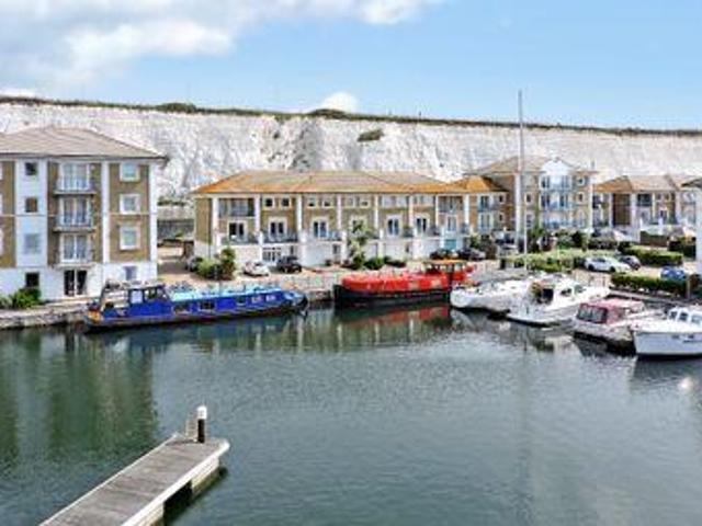 2 Bedrooms Flat for rent in The Strand, Brighton Marina Village, Brighton BN2