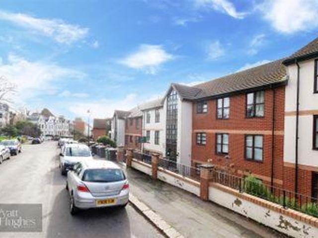2 Bedrooms Flat for rent in The Sycamores, Woodland Vale Road, St Leonards TN37
