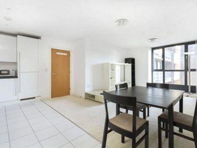 2 Bedrooms Flat for rent in The Sphere, Hallsville Road, Canning Town, London E16