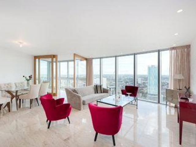 2 Bedrooms Flat for rent in The Tower, St. George Wharf, Vauxhall SW8