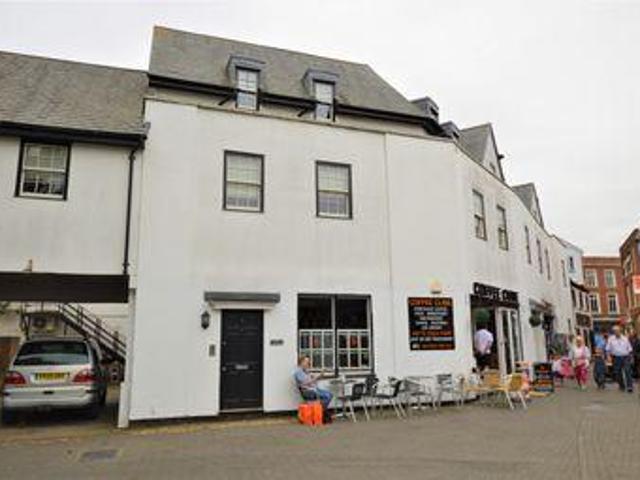 2 Bedrooms Flat for rent in The View, Colchester CO1