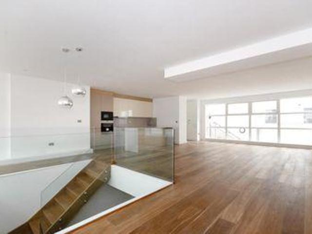 2 Bedrooms Flat for rent in The Wallpaper Apartments, Offord Road, London N1