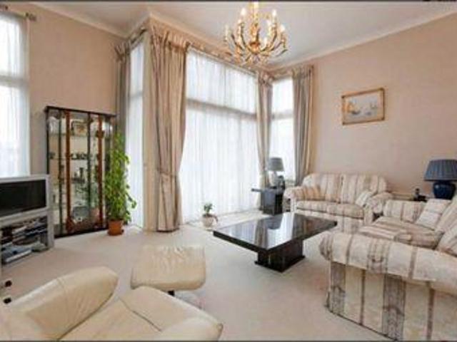 2 Bedrooms Flat for rent in The Water Gardens, London W2