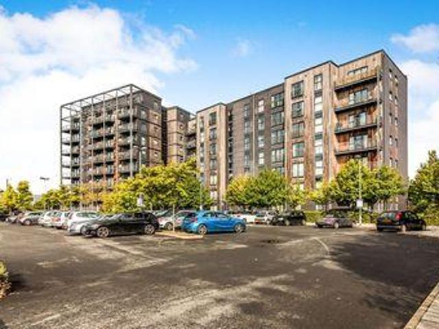 2 Bedrooms Flat for rent in The Waterfront, Openshaw, Manchester M11