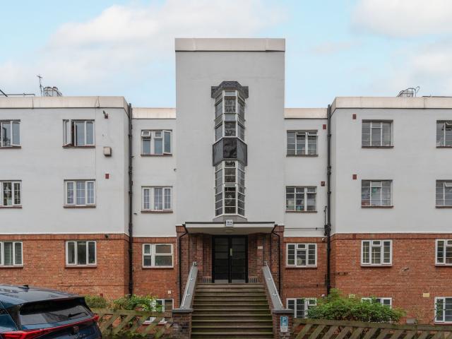 2 Bedrooms Flat for Rent in The Woodlands | Foxtons